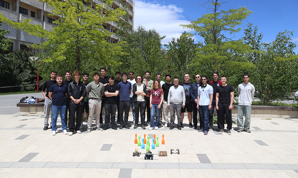 Students Design Vehicles for Term Project Competition | Mechanical ...